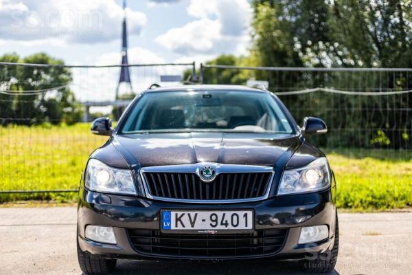 Melns Skoda Octavia 2011 Rīga, ar dzinēja tilpumu 2.00 L un nobraukumu 385 tūkst. km par 2990 €, foto 3 vietnē AUTOMOTO.COM.LV