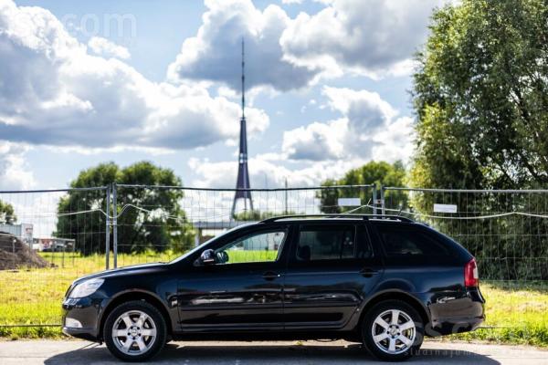 Melns Skoda Octavia 2011 Rīga, ar dzinēja tilpumu 2.00 L un nobraukumu 385 tūkst. km par 2990 €, foto 4 vietnē AUTOMOTO.COM.LV