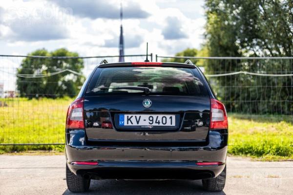 Melns Skoda Octavia 2011 Rīga, ar dzinēja tilpumu 2.00 L un nobraukumu 385 tūkst. km par 2990 €, foto 8 vietnē AUTOMOTO.COM.LV