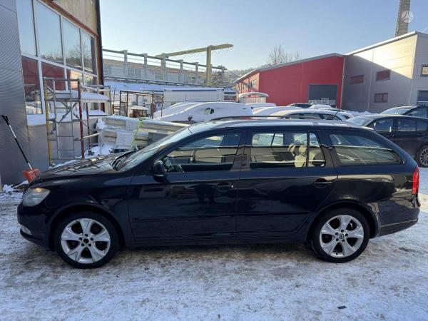 Black Skoda Octavia 2011 in Vilnius, with an engine capacity of 1.20 L and mileage of 313 thousand km for 1950 €, photo 7 on AUTOMOTO.COM.LV