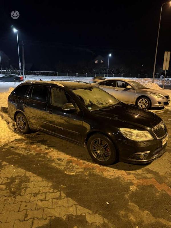 Melns Skoda Octavia 2011 Viļņa, ar dzinēja tilpumu 0.00 L un nobraukumu 340 tūkst. km par 2650 €, foto 8 vietnē AUTOMOTO.COM.LV