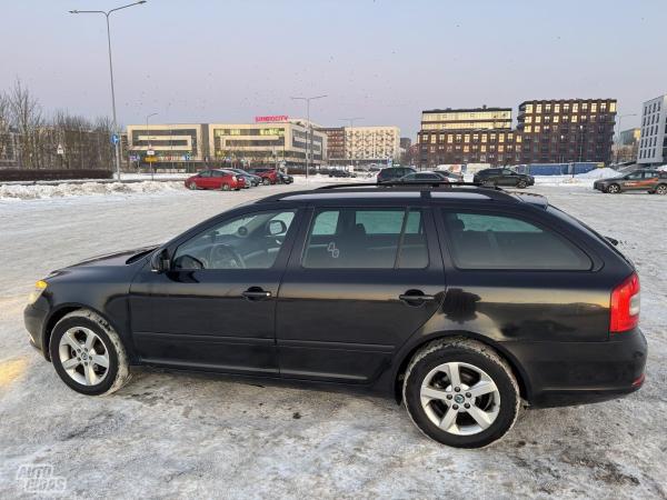 Black Skoda Octavia 2011 in Vilnius, with an engine capacity of 1.60 L and mileage of 426 thousand km for 1800 €, photo 8 on AUTOMOTO.COM.LV