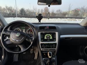 Black Skoda Octavia 2011 in Vilnius, with an engine capacity of 1.60 L and mileage of 426 thousand km for 1800 €, photo 11 on AUTOMOTO.COM.LV