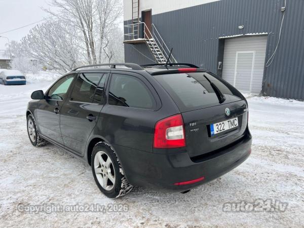 Black Skoda Octavia 2011 in Tartu, with an engine capacity of 1.60 L and mileage of 309 thousand km for 3300 €, photo 2 on AUTOMOTO.COM.LV