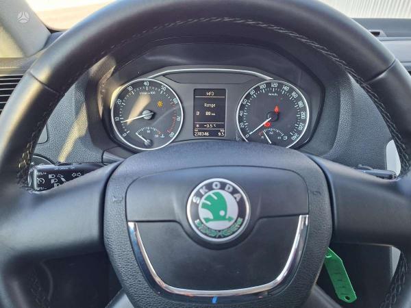 Melns Skoda Octavia 2011 Ukmergė, ar dzinēja tilpumu 1.20 L un nobraukumu 237 tūkst. km par 2500 €, foto 7 vietnē AUTOMOTO.COM.LV
