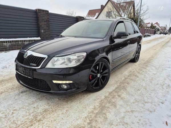 Black Skoda Octavia 2011 in Kaunas, with an engine capacity of 1.97 L and mileage of 280 thousand km for 4950 €, photo 1 on AUTOMOTO.COM.LV