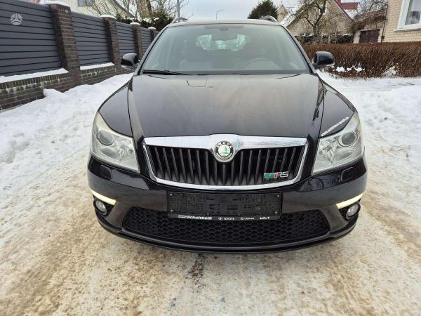 Black Skoda Octavia 2011 in Kaunas, with an engine capacity of 1.97 L and mileage of 280 thousand km for 4950 €, photo 8 on AUTOMOTO.COM.LV