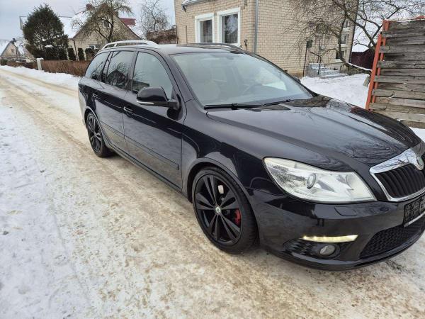 Black Skoda Octavia 2011 in Kaunas, with an engine capacity of 1.97 L and mileage of 280 thousand km for 4950 €, photo 10 on AUTOMOTO.COM.LV