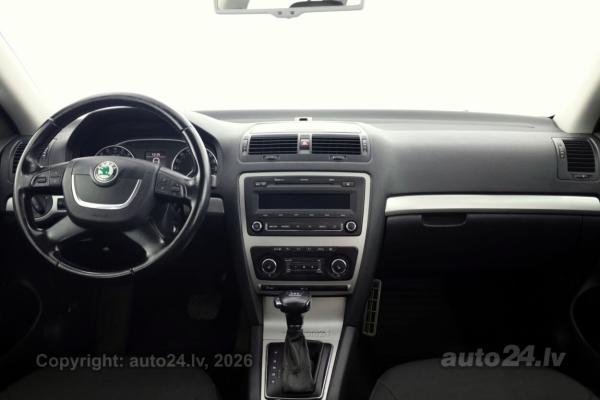 Black Skoda Octavia 2011 in Tallinn, with an engine capacity of 2.00 L and mileage of 289 thousand km for 2299 €, photo 5 on AUTOMOTO.COM.LV