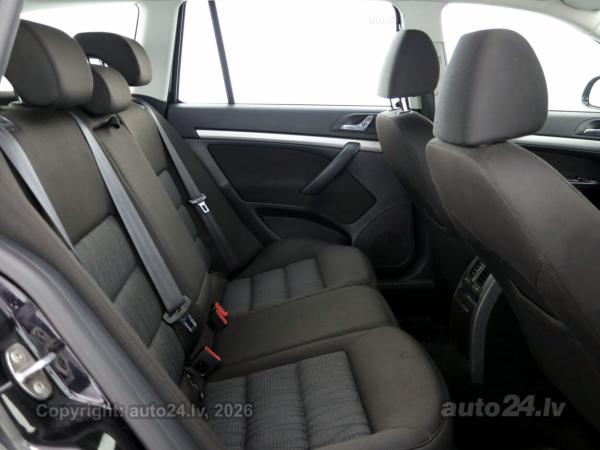 Black Skoda Octavia 2011 in Tallinn, with an engine capacity of 2.00 L and mileage of 289 thousand km for 2299 €, photo 7 on AUTOMOTO.COM.LV