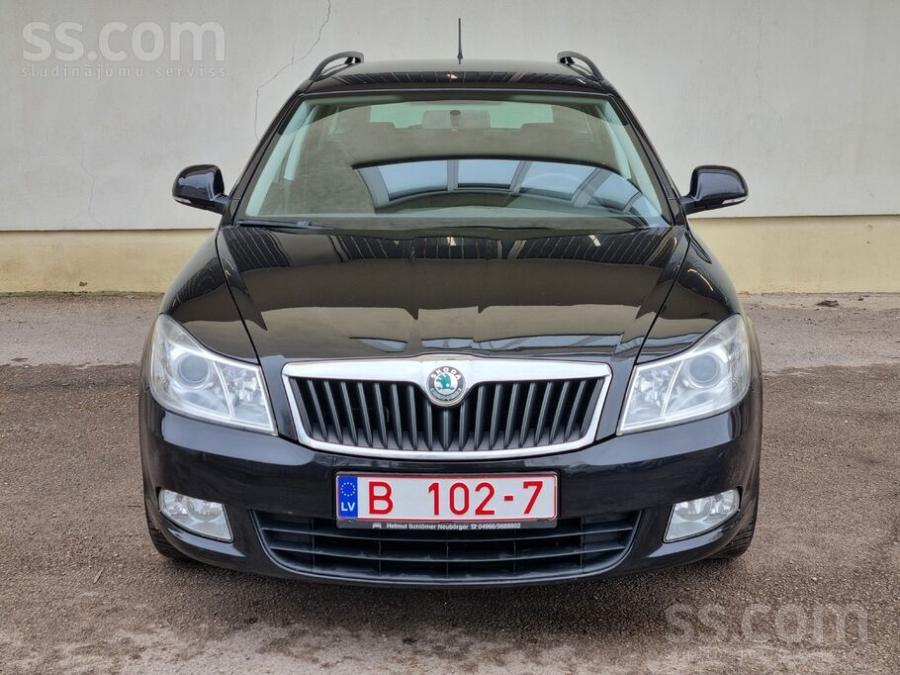 Melns Skoda Octavia 2011 Ogre, ar dzinēja tilpumu 1.20 L un nobraukumu 253 tūkst. km par 4350 €, foto 3 vietnē AUTOMOTO.COM.LV
