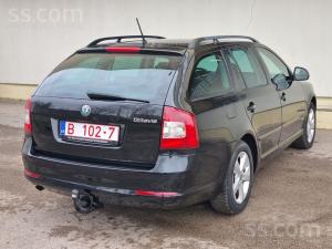 Melns Skoda Octavia 2011 Ogre, ar dzinēja tilpumu 1.20 L un nobraukumu 253 tūkst. km par 4350 €, foto 9 vietnē AUTOMOTO.COM.LV