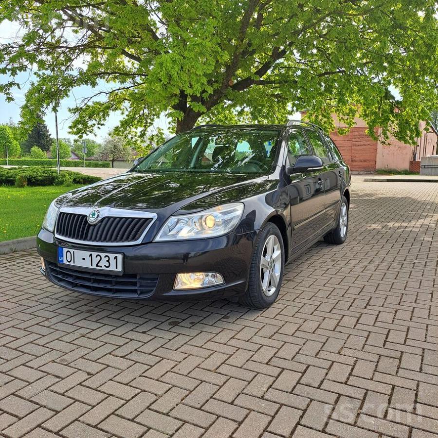 Black Skoda Octavia 2011 in Rezekne, with an engine capacity of 1.60 L and mileage of 0 thousand km for 3750 €, photo 1 on AUTOMOTO.COM.LV