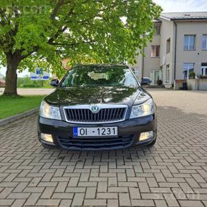 Black Skoda Octavia 2011 in Rezekne, with an engine capacity of 1.60 L and mileage of 0 thousand km for 3750 €, photo 3 on AUTOMOTO.COM.LV