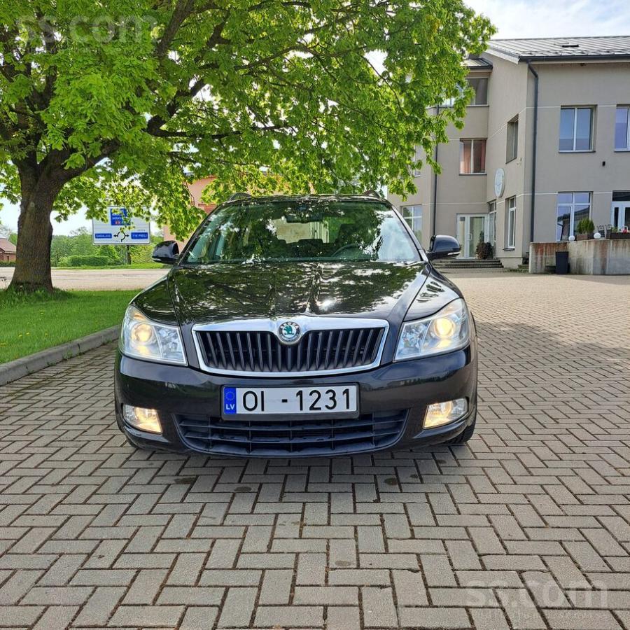 Black Skoda Octavia 2011 in Rezekne, with an engine capacity of 1.60 L and mileage of 0 thousand km for 3750 €, photo 3 on AUTOMOTO.COM.LV