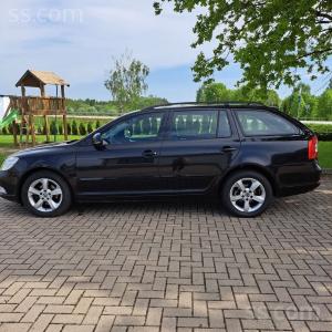 Black Skoda Octavia 2011 in Rezekne, with an engine capacity of 1.60 L and mileage of 0 thousand km for 3750 €, photo 5 on AUTOMOTO.COM.LV