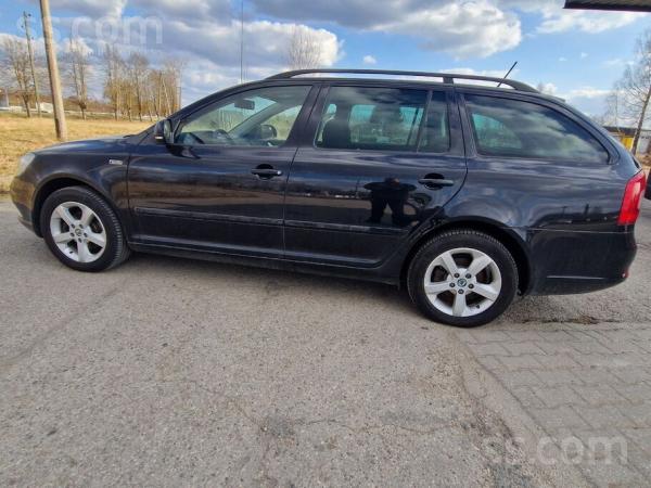Melns Skoda Octavia 2011 Ogre, ar dzinēja tilpumu 1.60 L un nobraukumu 231 tūkst. km par 5650 €, foto 8 vietnē AUTOMOTO.COM.LV