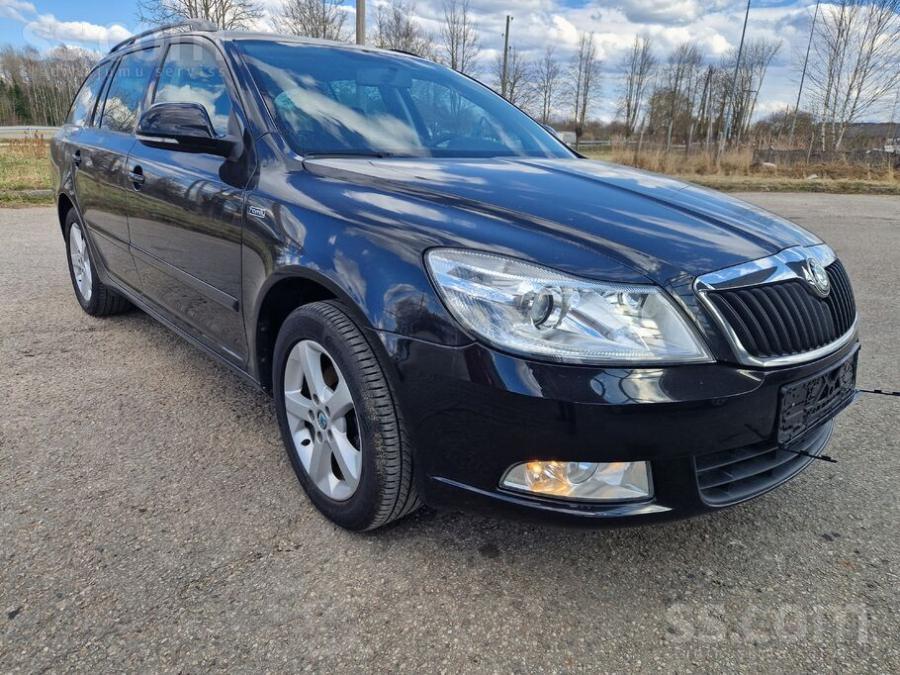Melns Skoda Octavia 2011 Ogre, ar dzinēja tilpumu 1.60 L un nobraukumu 231 tūkst. km par 5650 €, foto 4 vietnē AUTOMOTO.COM.LV