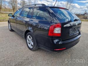 Melns Skoda Octavia 2011 Ogre, ar dzinēja tilpumu 1.60 L un nobraukumu 231 tūkst. km par 5650 €, foto 5 vietnē AUTOMOTO.COM.LV