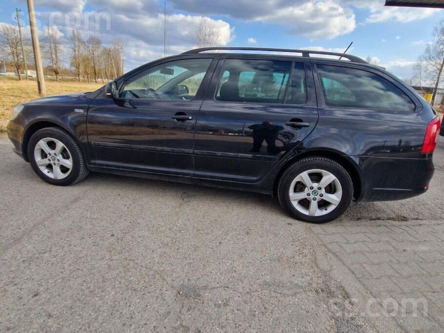 Melns Skoda Octavia 2011 Ogre, ar dzinēja tilpumu 1.60 L un nobraukumu 231 tūkst. km par 5650 €, foto 9 vietnē AUTOMOTO.COM.LV