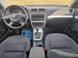 Melns Skoda Octavia 2011 Ogre, ar dzinēja tilpumu 1.60 L un nobraukumu 231 tūkst. km par 5650 €, foto 11 vietnē AUTOMOTO.COM.LV