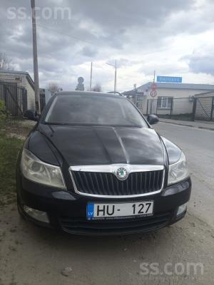 Black Skoda Octavia 2011 in Riga, with an engine capacity of 1.60 L and mileage of 325 thousand km for 2050 €, photo 3 on AUTOMOTO.COM.LV