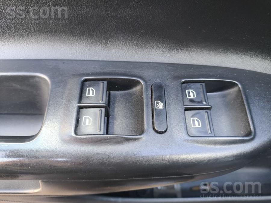 Black Skoda Octavia 2011 in Riga, with an engine capacity of 1.60 L and mileage of 325 thousand km for 2050 €, photo 11 on AUTOMOTO.COM.LV