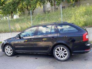 Черный Шкода Октавия 2011 в Расейняй, объемом двигателя 1.97 л и пробегом 262 тыс. км за 3900 €, фото 4 на AUTOMOTO.COM.LV