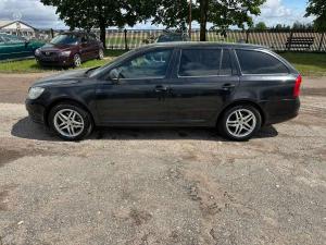 Melns Skoda Octavia 2011 Jurbarkas, ar dzinēja tilpumu 1.60 L un nobraukumu 268 tūkst. km par 3499 €, foto 3 vietnē AUTOMOTO.COM.LV