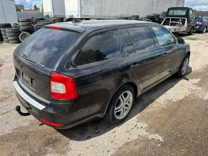Melns Skoda Octavia 2011 Jurbarkas, ar dzinēja tilpumu 1.60 L un nobraukumu 268 tūkst. km par 3499 €, foto 8 vietnē AUTOMOTO.COM.LV