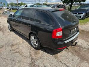 Melns Skoda Octavia 2011 Jurbarkas, ar dzinēja tilpumu 1.60 L un nobraukumu 268 tūkst. km par 3499 €, foto 9 vietnē AUTOMOTO.COM.LV