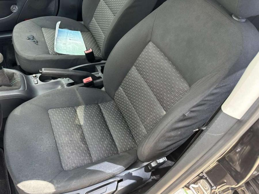 Melns Skoda Octavia 2011 Jurbarkas, ar dzinēja tilpumu 1.60 L un nobraukumu 268 tūkst. km par 3499 €, foto 18 vietnē AUTOMOTO.COM.LV