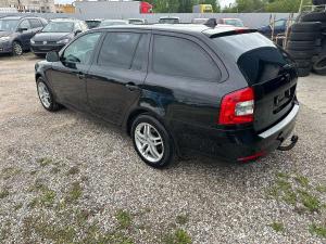 Black Skoda Octavia 2011 in Jurbarkas, with an engine capacity of 1.60 L and mileage of 268 thousand km for 3599 €, photo 9 on AUTOMOTO.COM.LV