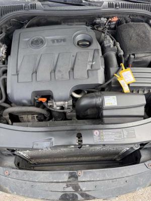 Black Skoda Octavia 2011 in Jurbarkas, with an engine capacity of 1.60 L and mileage of 268 thousand km for 3599 €, photo 17 on AUTOMOTO.COM.LV