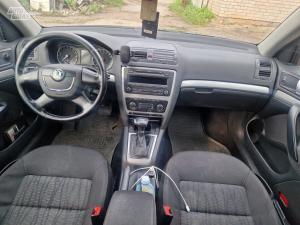 Melns Skoda Octavia 2011 Kauņa, ar dzinēja tilpumu 2.00 L un nobraukumu 500 tūkst. km par 2450 €, foto 16 vietnē AUTOMOTO.COM.LV