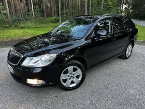 Черный Шкода Октавия 2011 в Юрмала, объемом двигателя 1.60 л и пробегом 324 тыс. км за 4990 €, фото 4 на AUTOMOTO.COM.LV