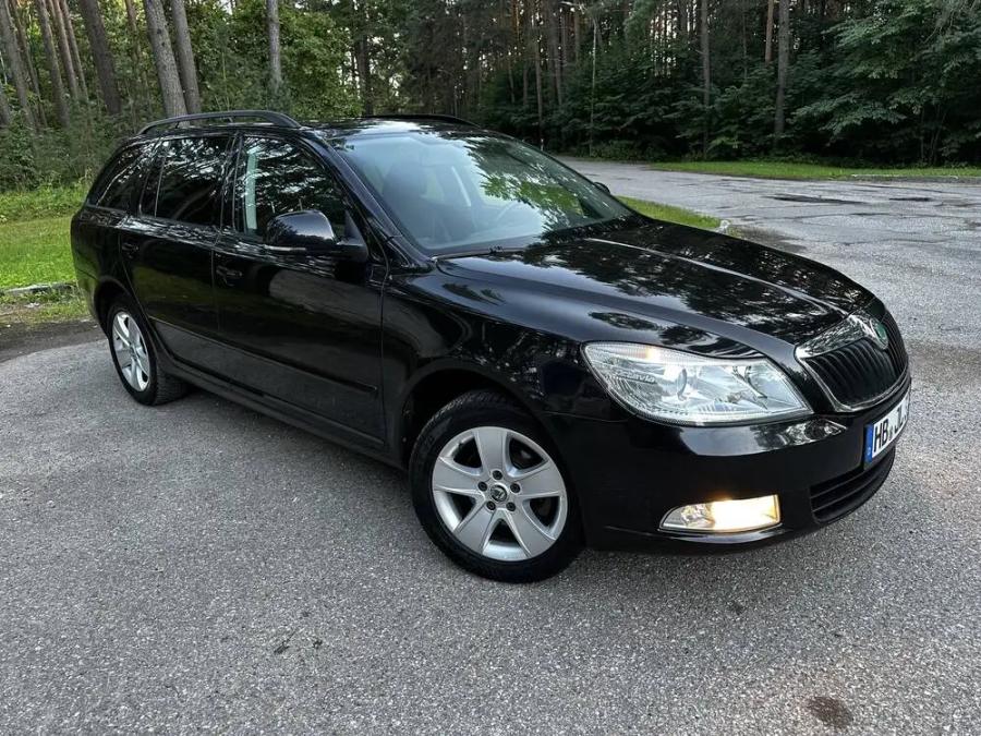 Черный Шкода Октавия 2011 в Юрмала, объемом двигателя 1.60 л и пробегом 324 тыс. км за 4990 €, фото 8 на AUTOMOTO.COM.LV