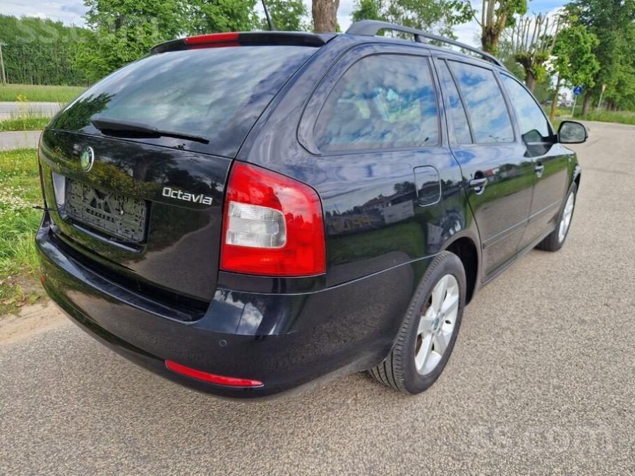 Black Skoda Octavia 2011 in Ogre, with an engine capacity of 1.40 L and mileage of 231 thousand km for 5650 €, photo 3 on AUTOMOTO.COM.LV