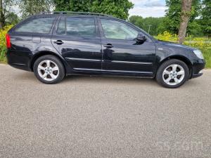Black Skoda Octavia 2011 in Ogre, with an engine capacity of 1.40 L and mileage of 231 thousand km for 5650 €, photo 7 on AUTOMOTO.COM.LV