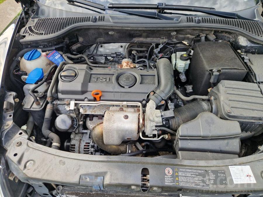 Black Skoda Octavia 2011 in Ogre, with an engine capacity of 1.40 L and mileage of 231 thousand km for 5650 €, photo 8 on AUTOMOTO.COM.LV