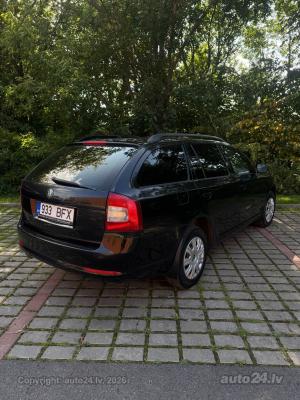 Black Skoda Octavia 2011 in Tallinn, with an engine capacity of 2.00 L and mileage of 360 thousand km for 1598 €, photo 7 on AUTOMOTO.COM.LV