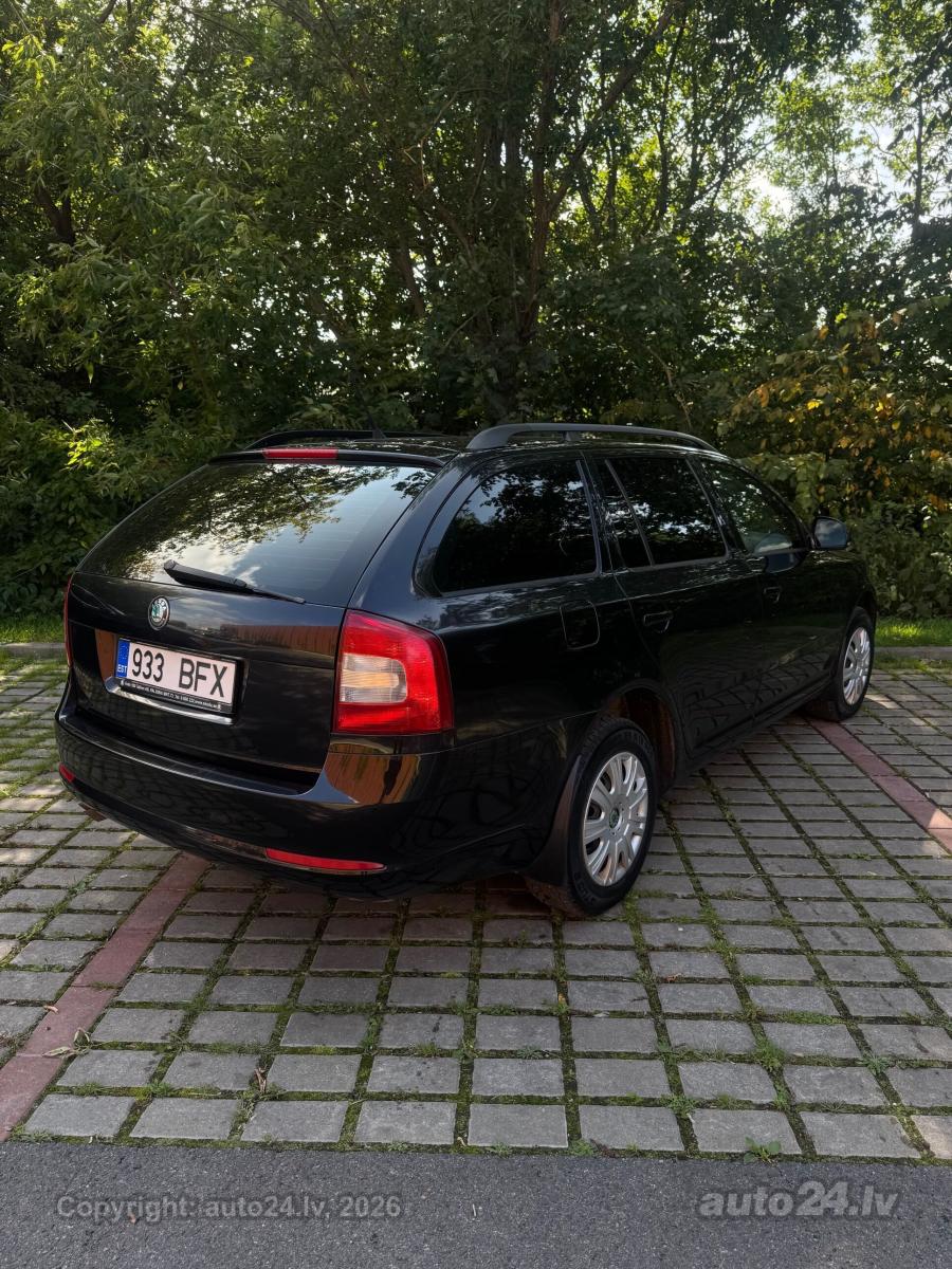 Black Skoda Octavia 2011 in Tallinn, with an engine capacity of 2.00 L and mileage of 360 thousand km for 1598 €, photo 7 on AUTOMOTO.COM.LV