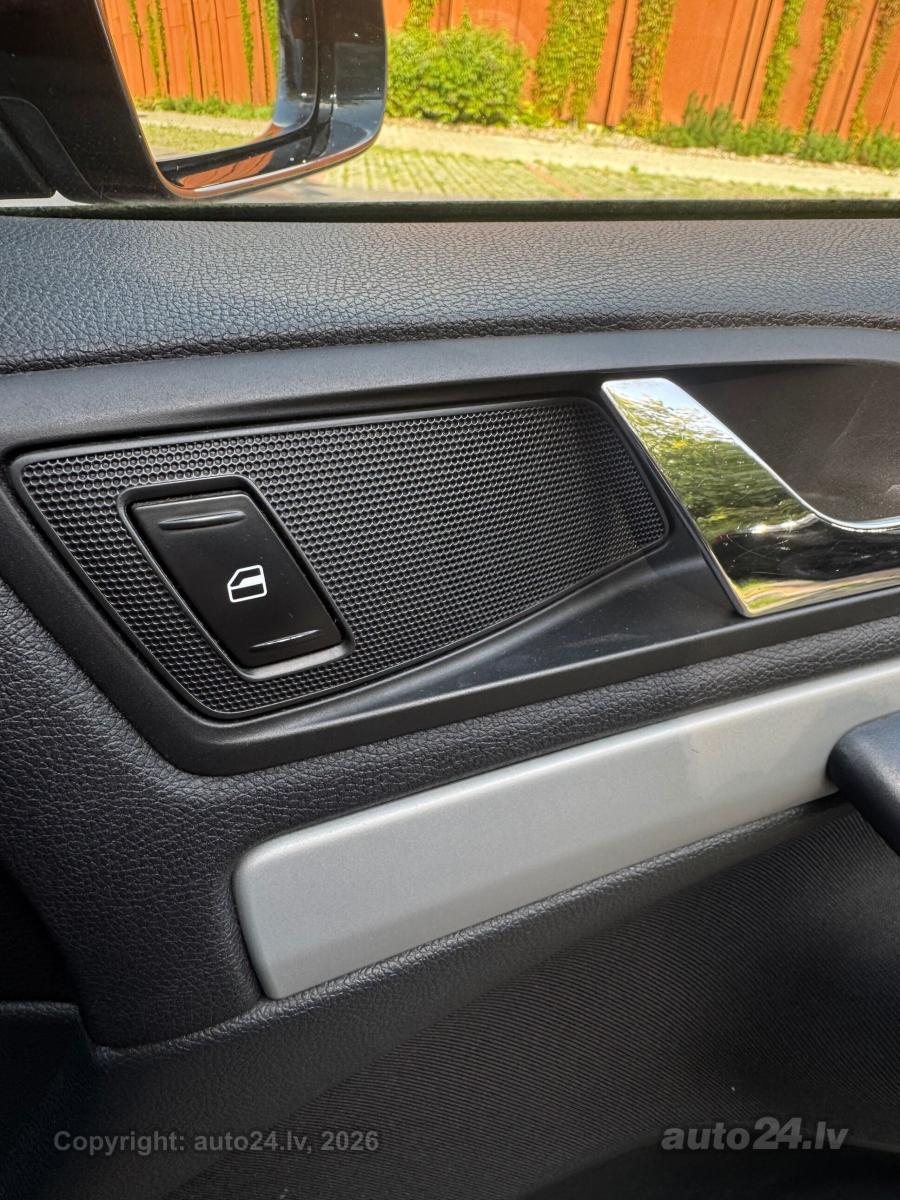 Black Skoda Octavia 2011 in Tallinn, with an engine capacity of 2.00 L and mileage of 360 thousand km for 1598 €, photo 9 on AUTOMOTO.COM.LV
