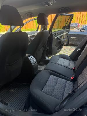 Black Skoda Octavia 2011 in Tallinn, with an engine capacity of 2.00 L and mileage of 360 thousand km for 1598 €, photo 11 on AUTOMOTO.COM.LV