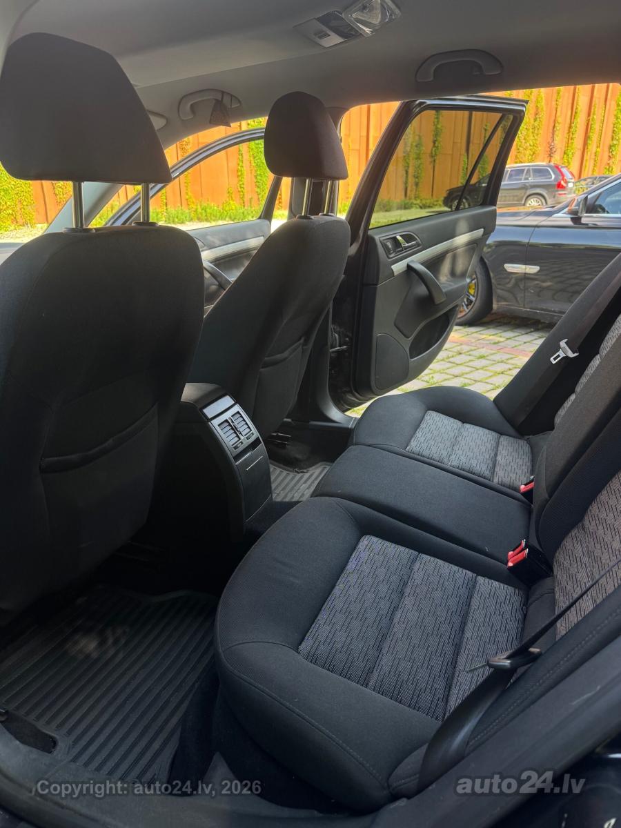 Black Skoda Octavia 2011 in Tallinn, with an engine capacity of 2.00 L and mileage of 360 thousand km for 1598 €, photo 11 on AUTOMOTO.COM.LV