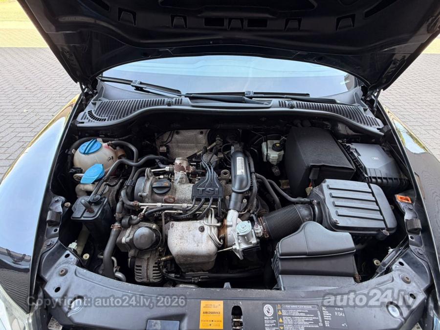 Black Skoda Octavia 2011 in Liepaja, with an engine capacity of 1.20 L and mileage of 305 thousand km for 3299 €, photo 10 on AUTOMOTO.COM.LV