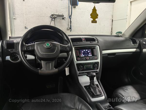 Шкода Октавия 2011 в Вильянди на AUTOMOTO.COM.LV Черный Шкода Октавия 2011 в Вильянди, объемом двигателя 2.00 л и пробегом 270 тыс. км за 5490 €, фото 6 на AUTOMOTO.COM.LV