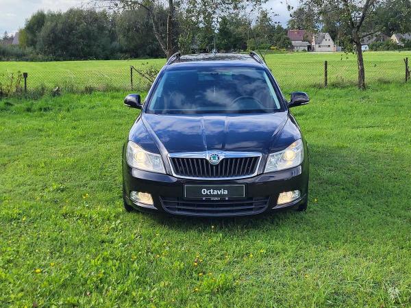 Black Skoda Octavia 2011 in Vilkaviskis, with an engine capacity of 1.20 L and mileage of 230 thousand km for 3050 €, photo 8 on AUTOMOTO.COM.LV
