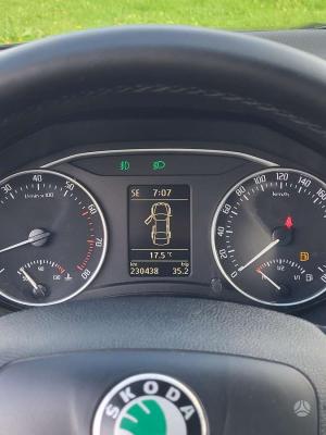 Black Skoda Octavia 2011 in Vilkaviskis, with an engine capacity of 1.20 L and mileage of 230 thousand km for 3050 €, photo 11 on AUTOMOTO.COM.LV