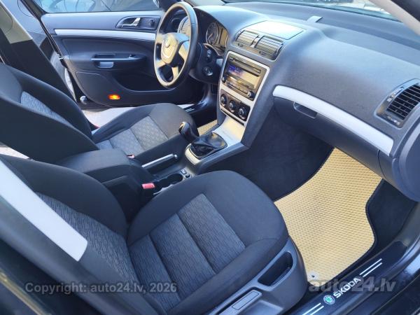 Skoda Octavia 2011 Tartu vietnē Melns Skoda Octavia 2011 Tartu, ar dzinēja tilpumu 1.60 L un nobraukumu 230 tūkst. km par 3300 €, foto 11 vietnē AUTOMOTO.COM.LV